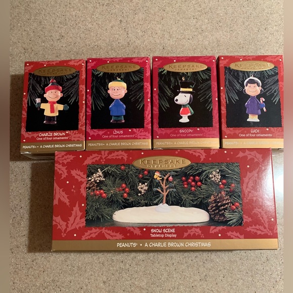 Hallmark | Holiday | 995 A Charlie Brown Christmas Set 4 Ornaments And ...